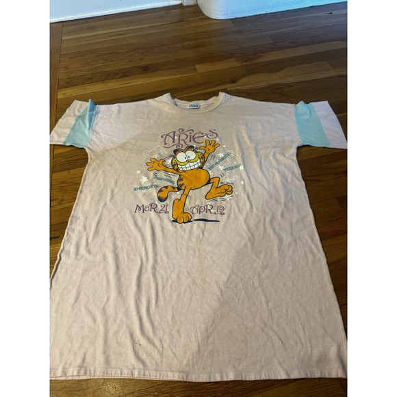 Intimates & Sleepwear | Vintage Garfield Flirts Aries Horoscope Zodiac ...